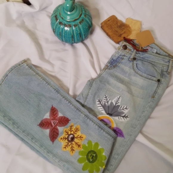 Fragile Jeans | Jeans | Fragile American Beauty Hand Painted Jeans ...